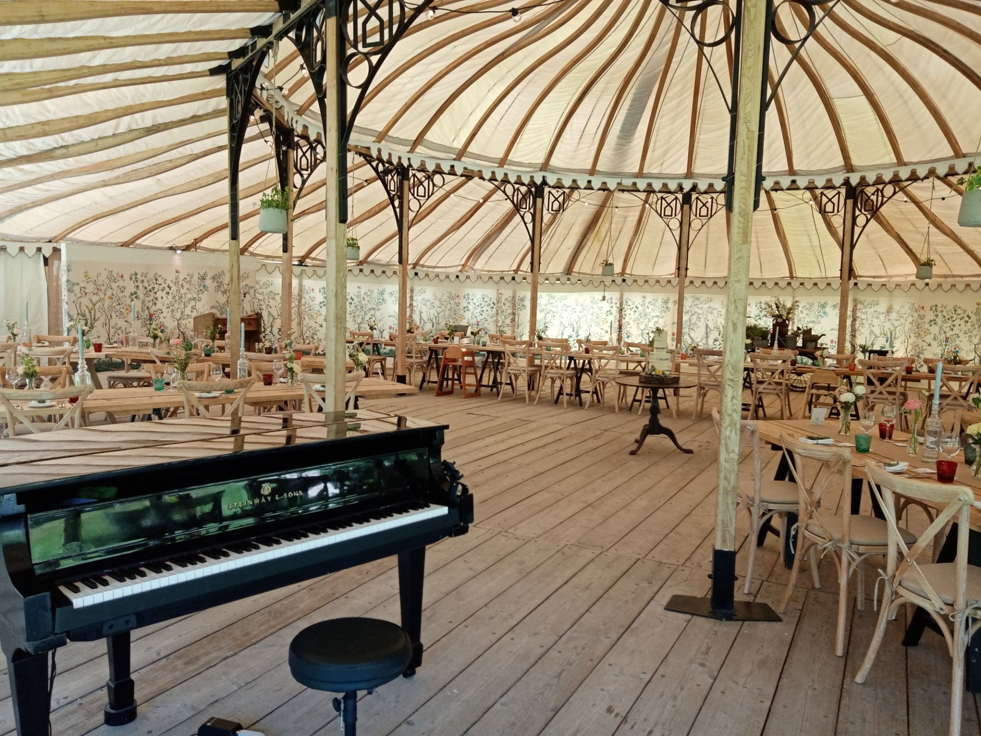 Lee Mathews | Pianist London | Alive Network