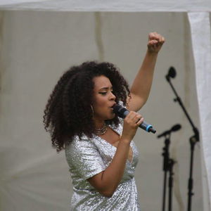 Laura Soul Valore | Solo Soul / Motown Singer London | Alive Network