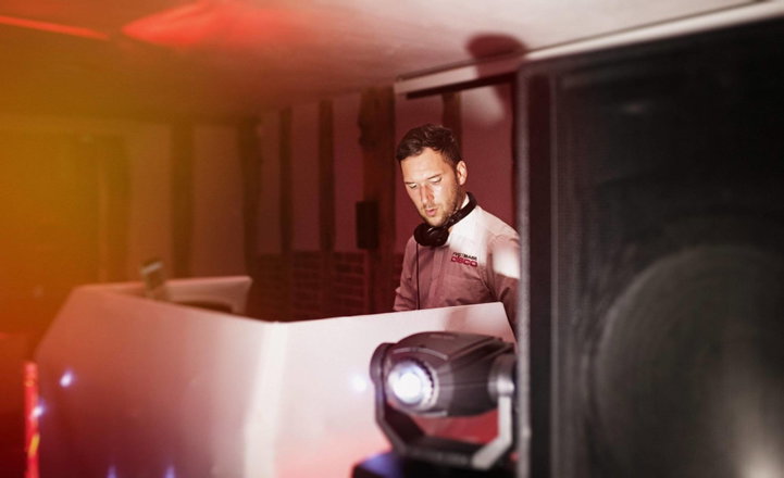 Mark Allen | Wedding and Party DJ Downham Market, Norfolk | Alive Network