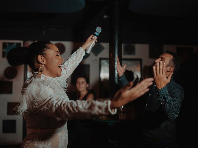 Laura Soul Valore | Solo Soul / Motown Singer London | Alive Network