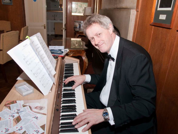 Alan H | Pianist Gosport, Hampshire | Alive Network