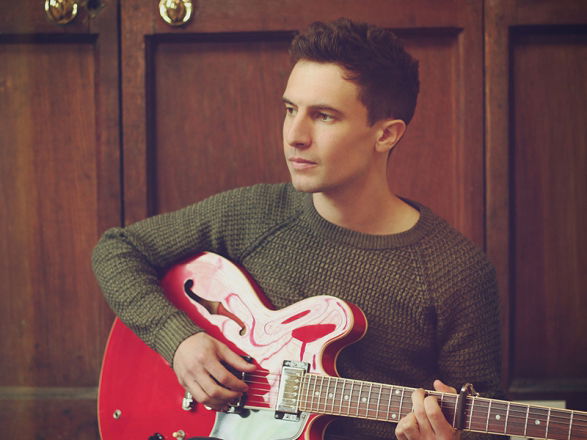 Andrew Michael | Singer Guitarist North Yorkshire | Alive Network