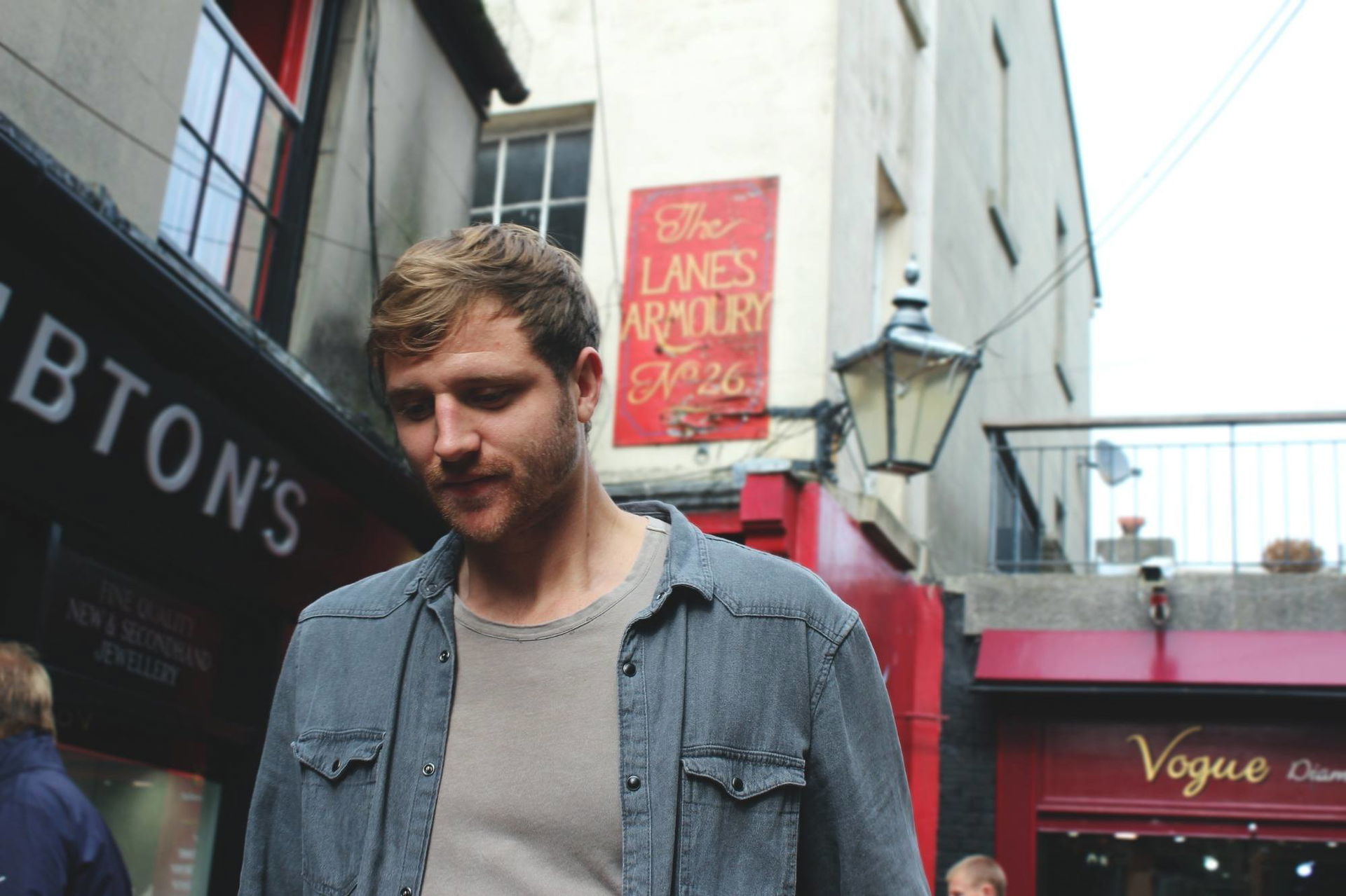 Jesse McKee | Singer Guitarist Brighton, East Sussex | Alive Network