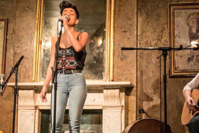 Eleni | Solo Singer With Tracks London | Alive Network