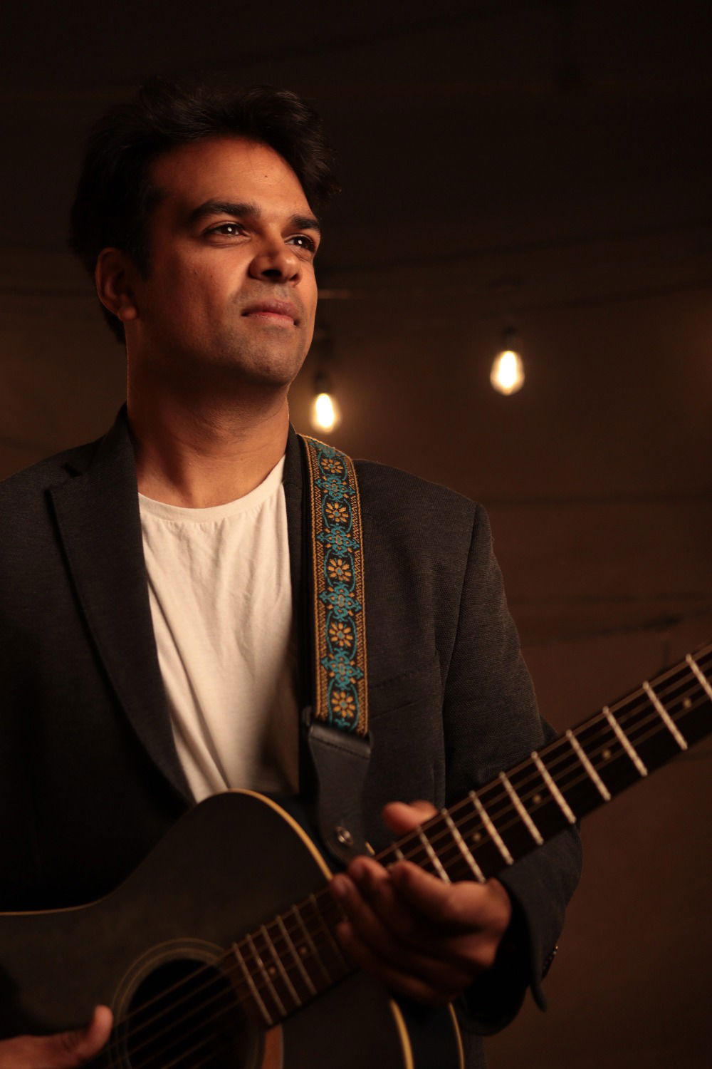 Jamie B | Singer Guitarist London | Alive Network