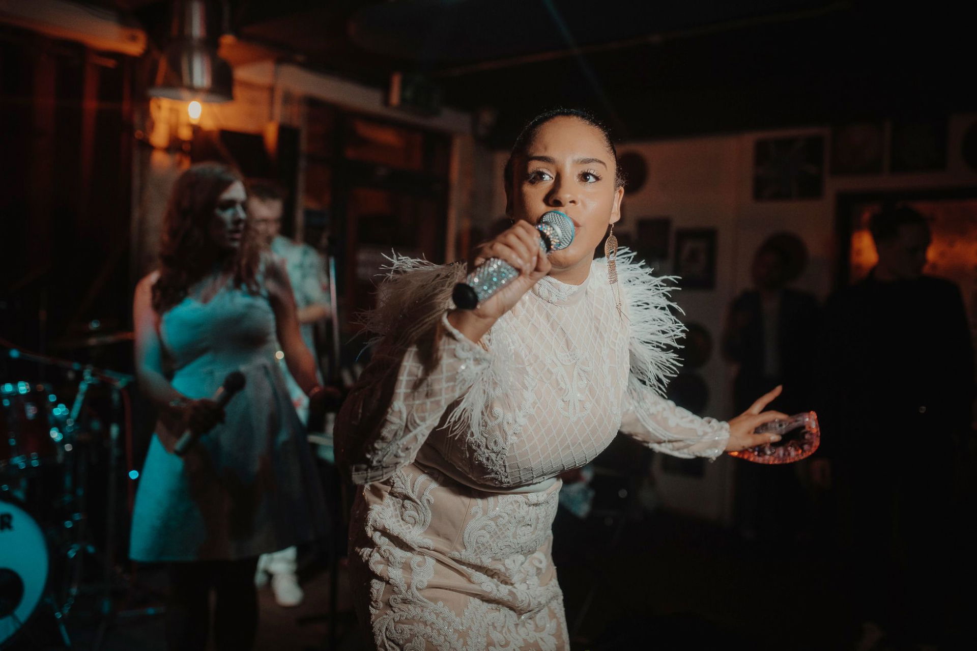 Laura Soul Valore | Solo Soul / Motown Singer London | Alive Network