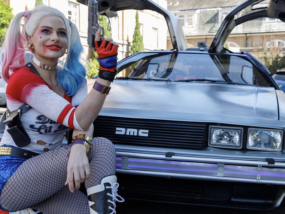 Margot Robbie Barbie and Harley Quinn Lookalike | Margot Robbie ...