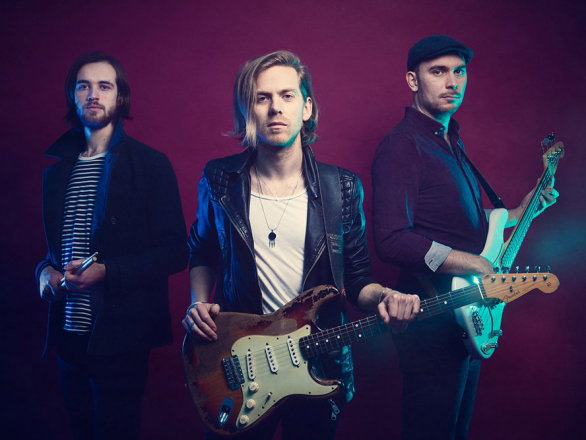Phonographs | Rock and Pop Function Band Brighton, East Sussex | Alive ...
