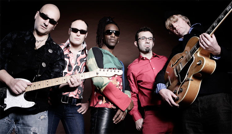 Supersonic | Rock and Pop Function Band Cambridgeshire | Alive Network