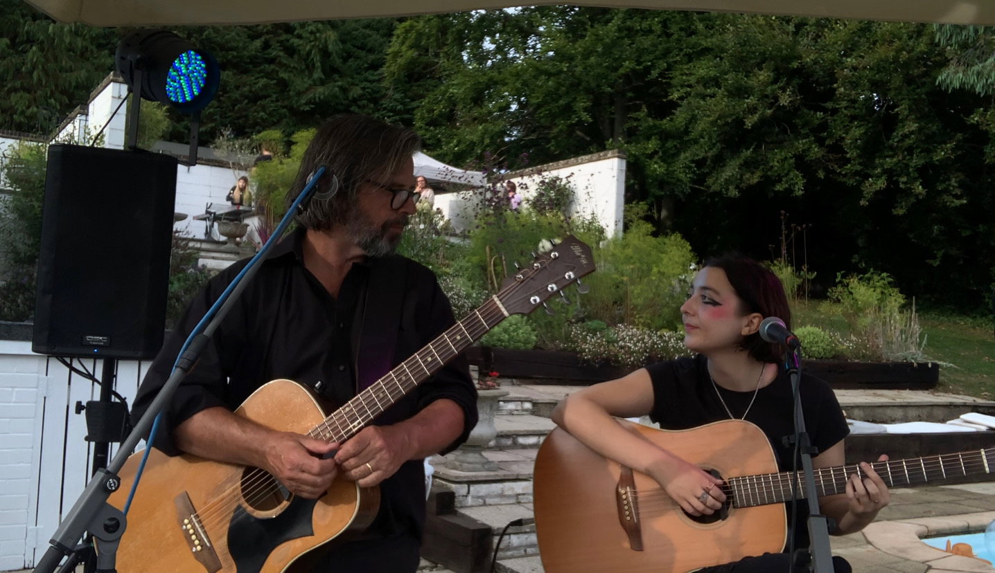Tim Hedley | Solo Singer/ Guitarist Whitstable, Kent | Alive Network