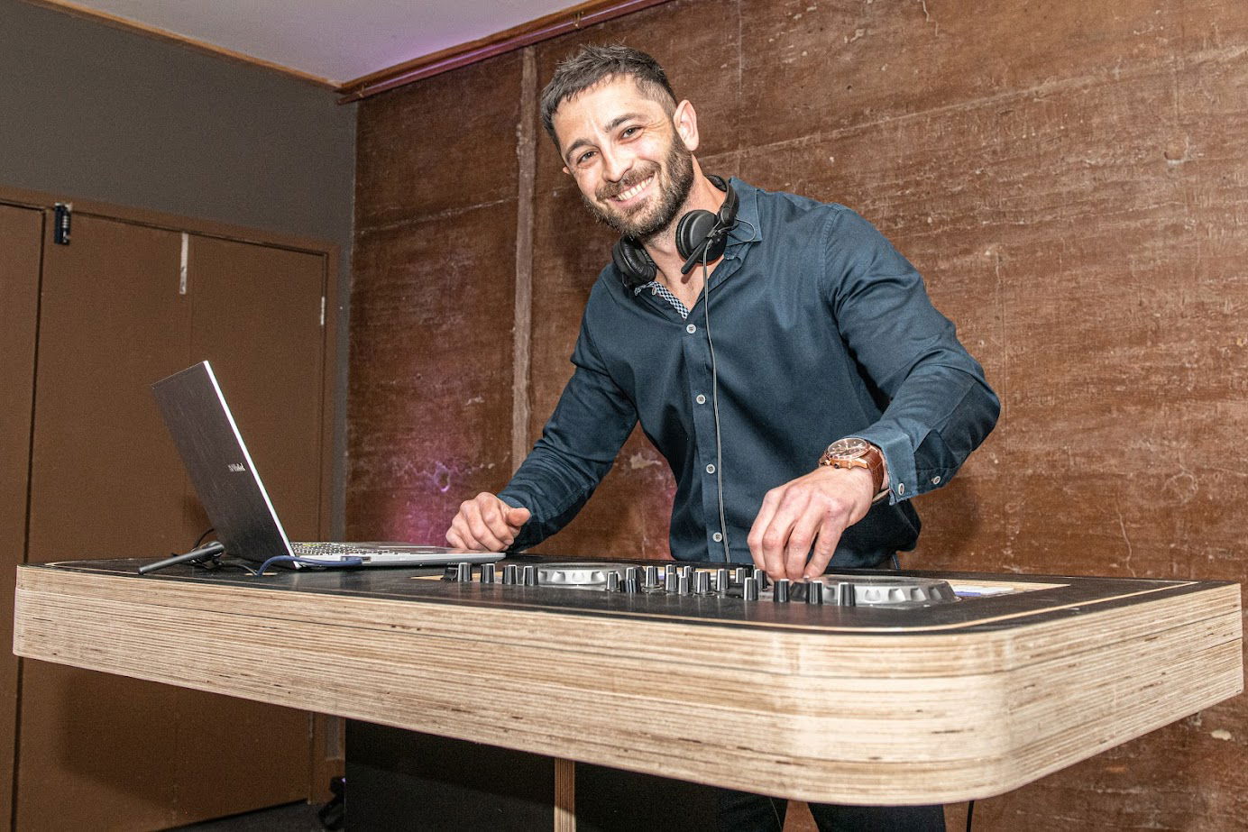 A Russell DJ | Wedding DJ Gloucestershire | Alive Network