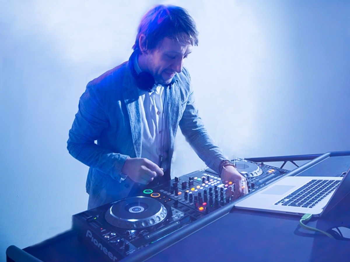 Choosing The Right DJ to Hire | Alive Network