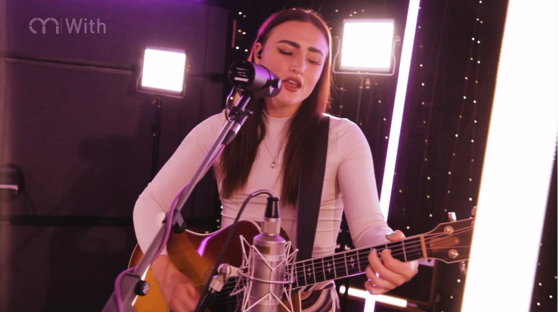Bethany Amelia | Singer-Guitarist Essex | Alive Network