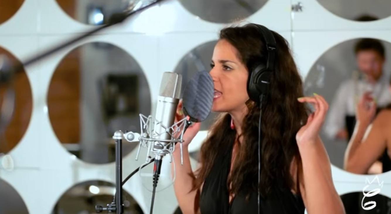 Chesca | Solo Singer Surrey | Alive Network