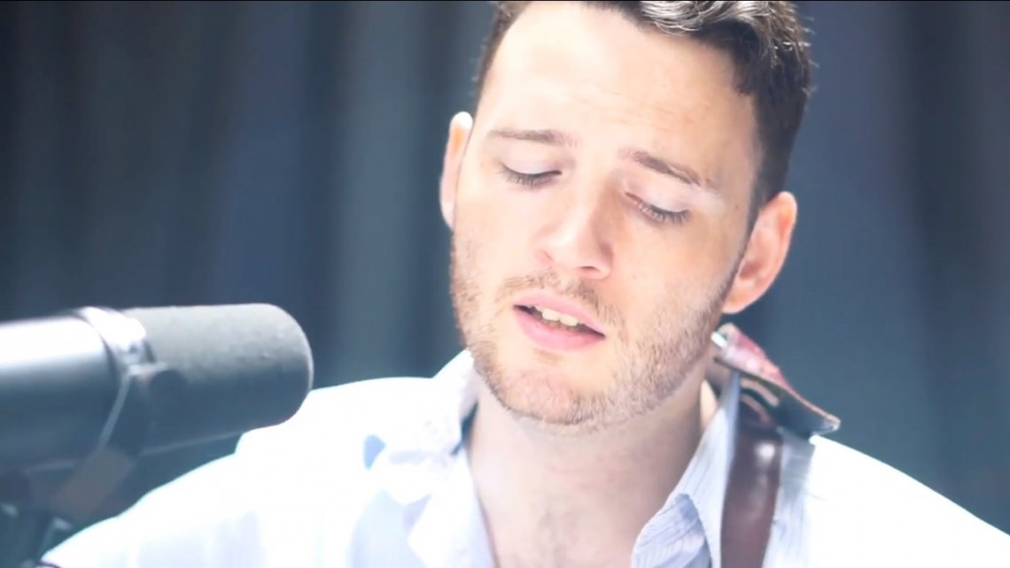Christopher John | Solo Singer/ Guitarist Essex | Alive Network