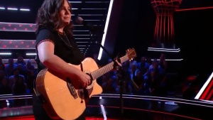 Elly | Singer Guitarist London | Alive Network