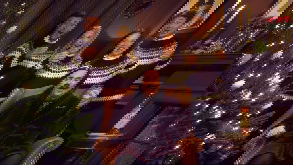 Festive Carol Singers | Christmas Carol Singers Hertfordshire | Alive ...