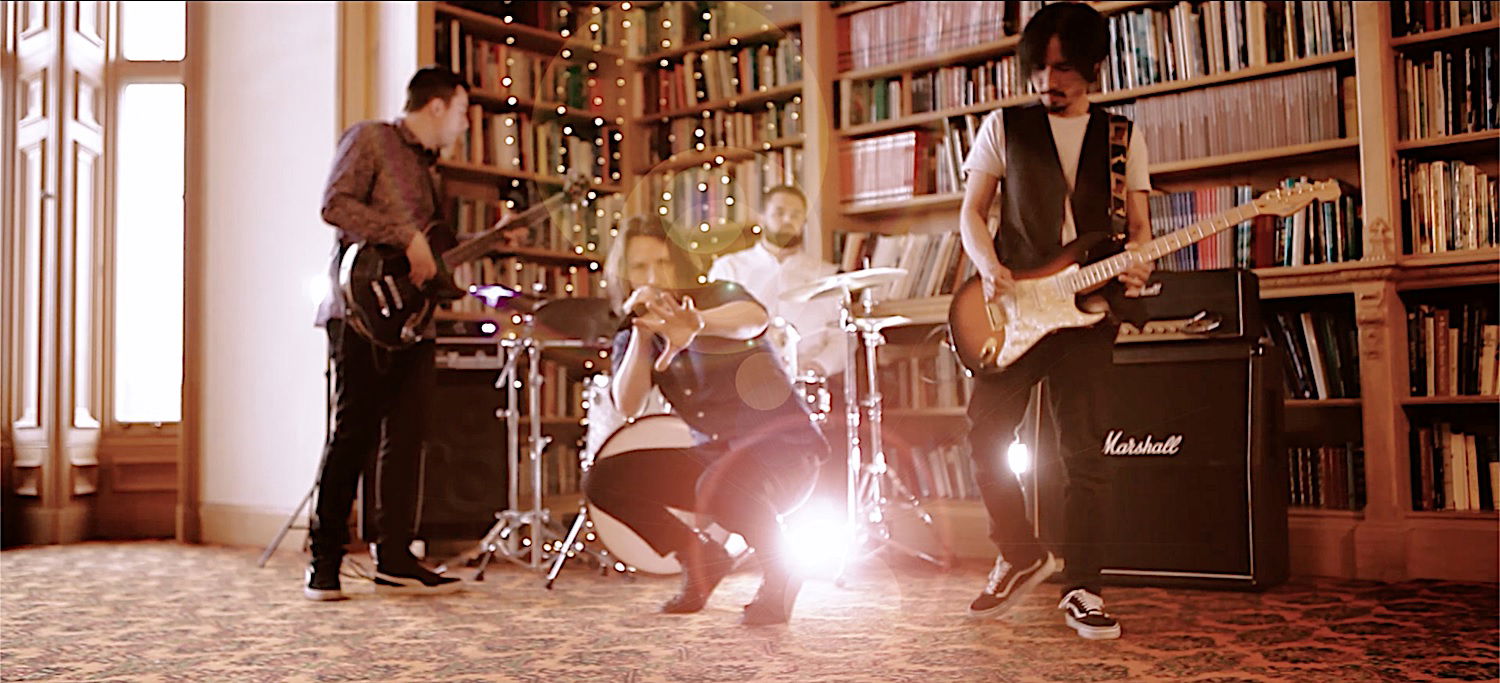 Smashed Hits! | Rock and Pop Function Band Nottinghamshire | Alive Network