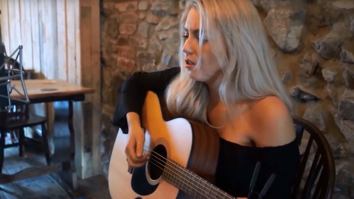 Georgia Grace | Singer Guitarist Lancashire | Alive Network