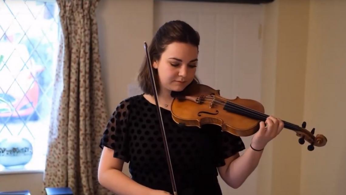Violinist Hannah | Solo Violinist London | Alive Network