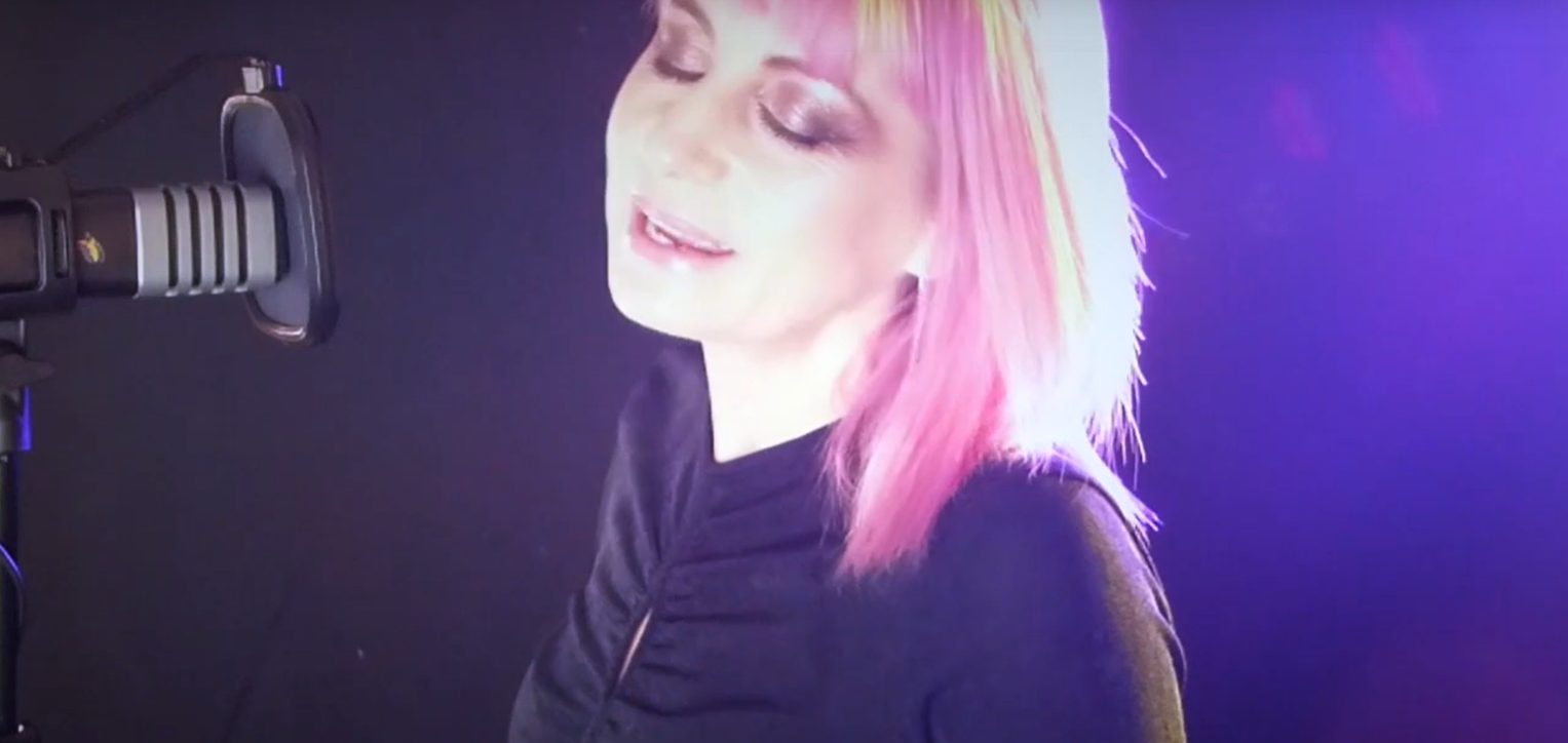 Hannah Elliot | Solo Singer Oxfordshire | Alive Network