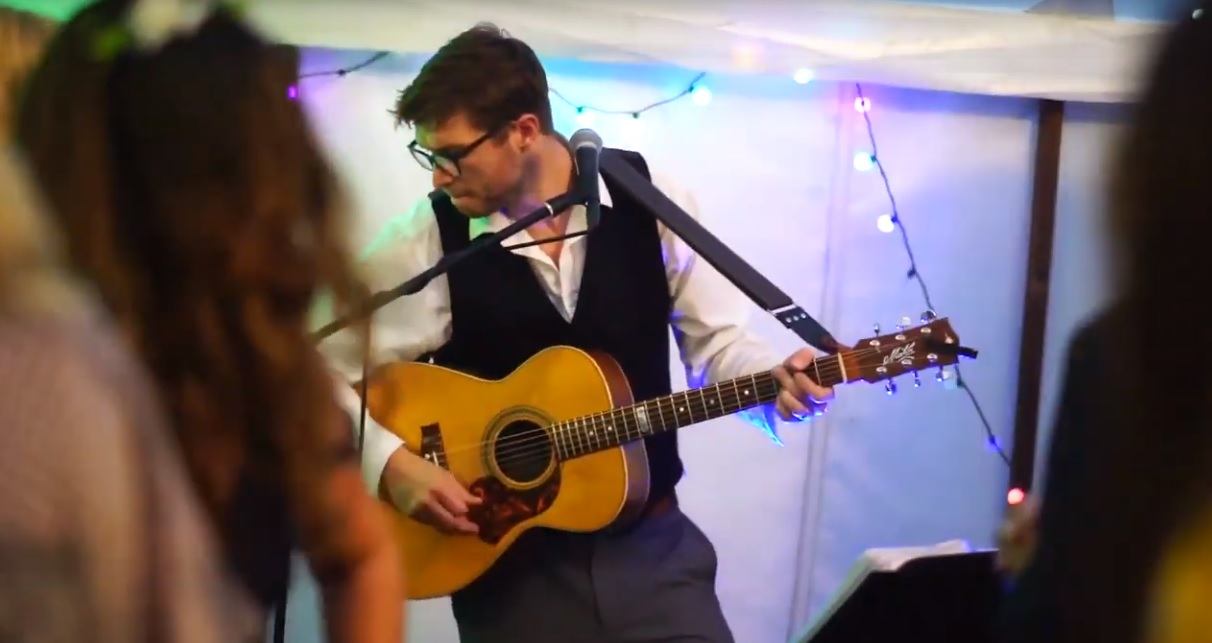 Harry Benjamin | Solo Singer/ Guitarist Dorset | Alive Network