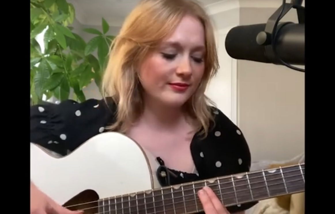 Francesca A | Singer Guitarist Hertfordshire | Alive Network