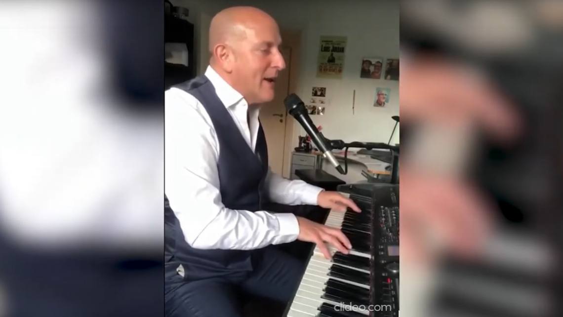 Jeremy James | Singer-pianist plus optional duo and trio Manchester ...