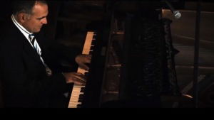 Johnny Fingers | Pianist Newquay, Cornwall | Alive Network
