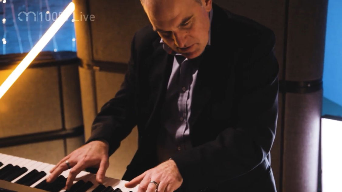 Johnny Fingers | Pianist Newquay, Cornwall | Alive Network