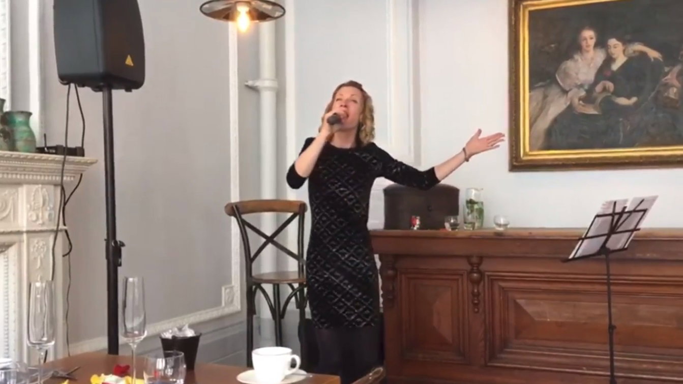 The Lady Sings Jazz and Soul | Solo Singer Hampshire | Alive Network