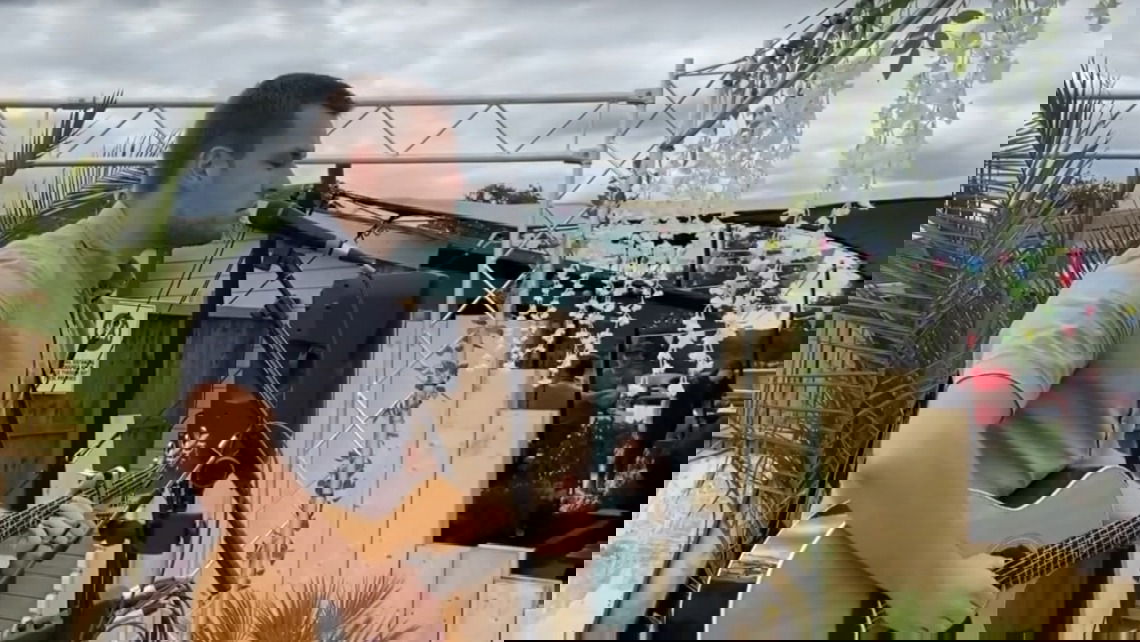 Morgan Radcliffe | Solo Singer-Guitarist Essex | Alive Network