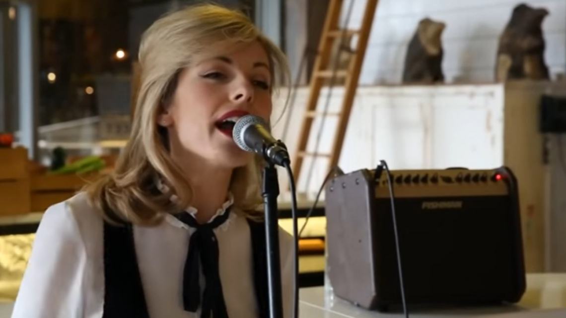 Sarah Rose | Solo Singer London | Alive Network