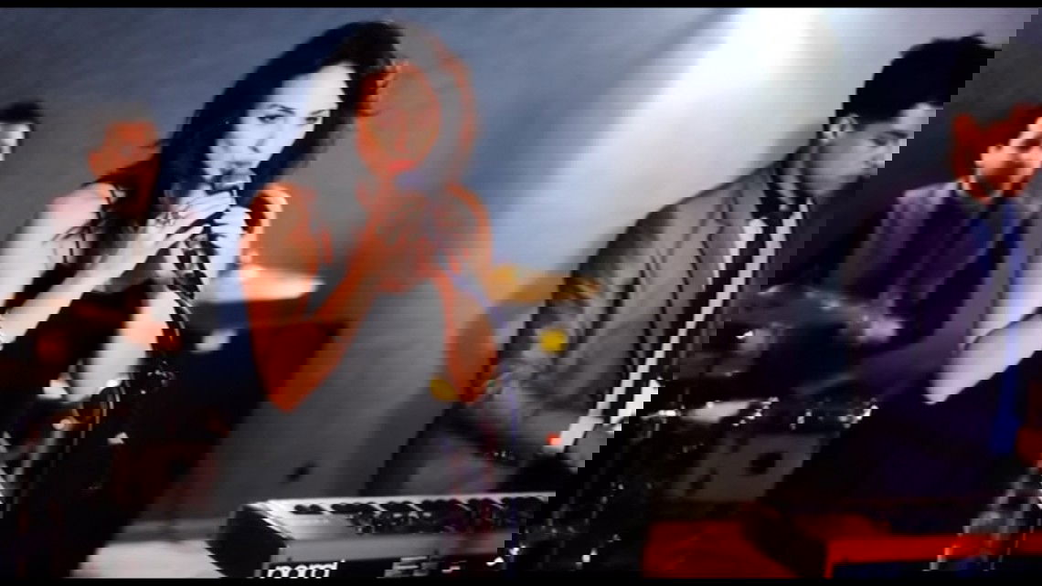 Seven | Rock and Pop Function Band London | Alive Network