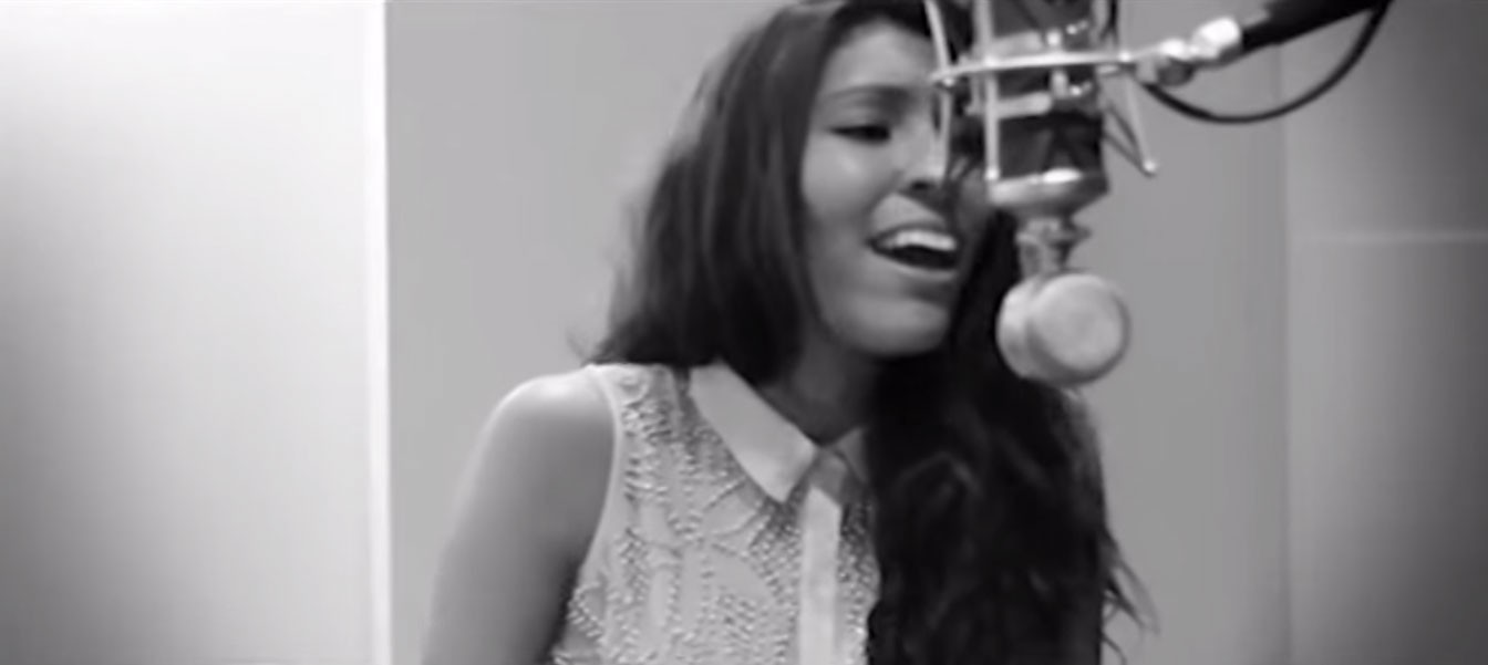 Kiara | Solo Singer/ Pianist London | Alive Network