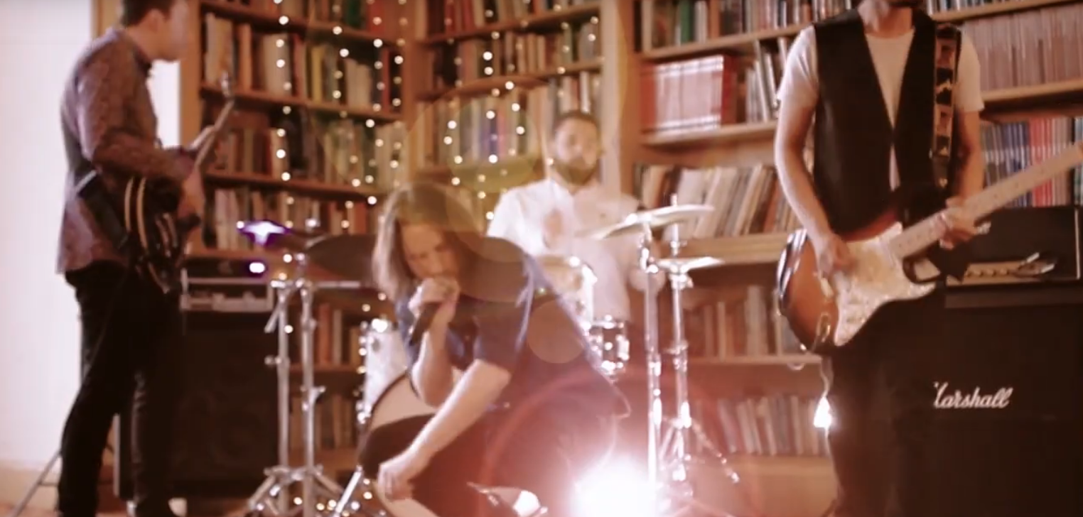 Smashed Hits! | Rock and Pop Function Band Nottinghamshire | Alive Network