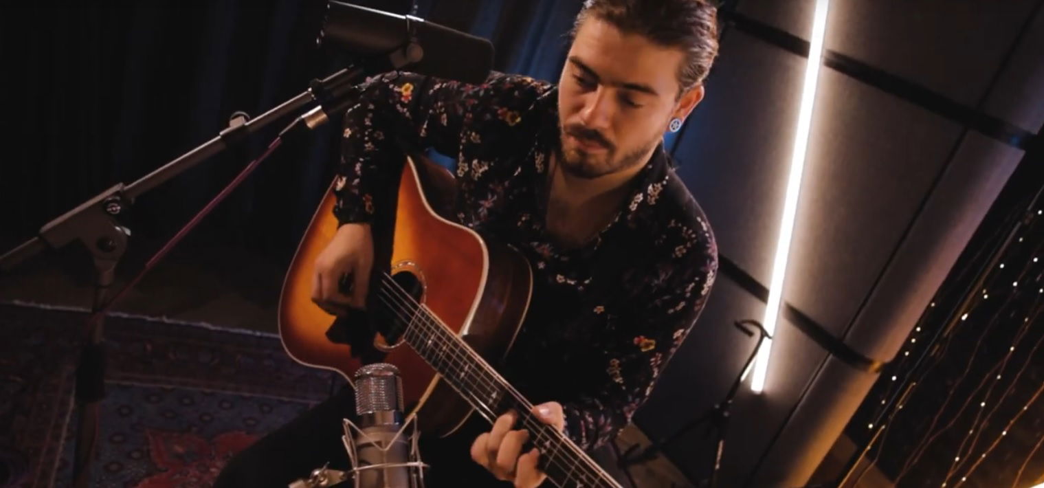 Tom Rollins | Singer Guitarist Leeds, West Yorkshire | Alive Network