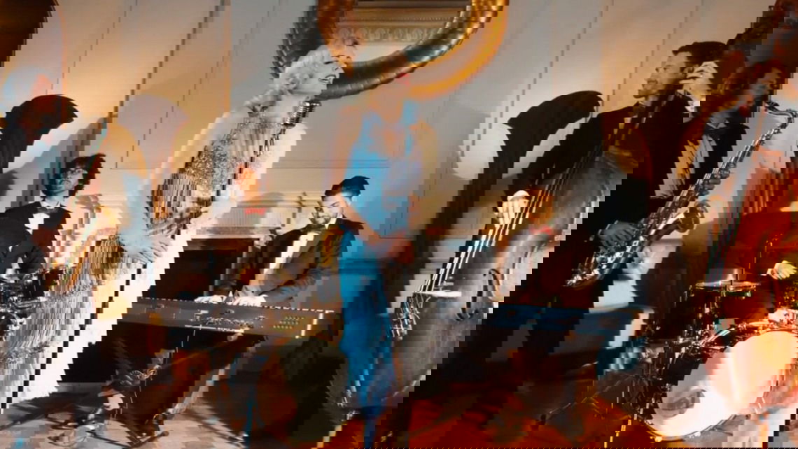 Sarah Rose | Solo Singer London | Alive Network