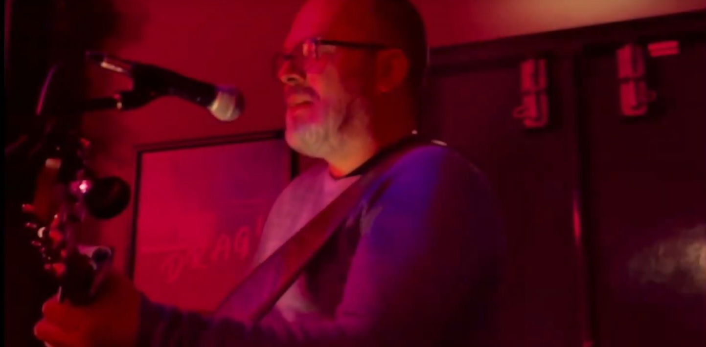 Acoustic Gareth | Singer Guitarist Lancashire | Alive Network